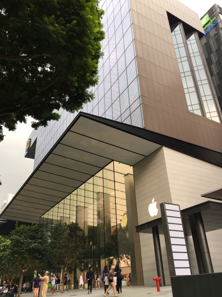 Apple Store in Singapore - OHMZ and Associates